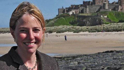 BBC - Hands on History, Dr Alice Roberts on Archaeology