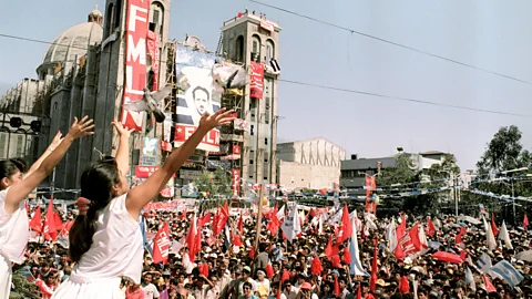 BBC Audio | Witness History | The End of El Salvador's Civil War