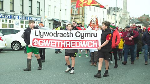 S4C - Y Byd ar Bedwar, Cyfres 2023, Stad yr Iaith?