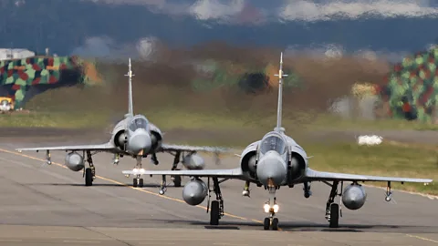 Newshour, Newshour, Taiwan on high alert as China holds military drills