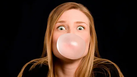 Does chewing gum take seven years to digest?