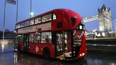 Mind the gap: London’s buses embrace wireless charging
