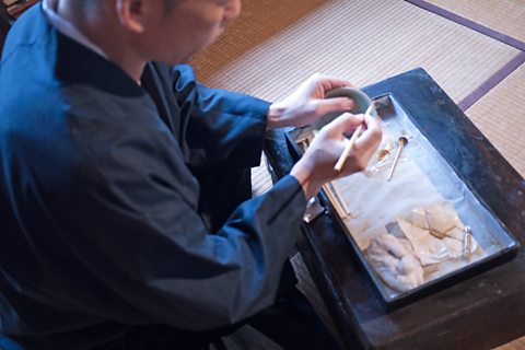 BBC Arts - Get Creative - Broken a pot? Copy the Japanese and fix it ...