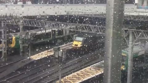 Birmingham New Street Station power failure caused long delays - BBC News