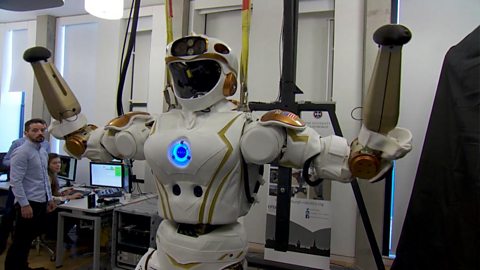Humanoid robot Valkyrie arrives at Edinburgh University - BBC News