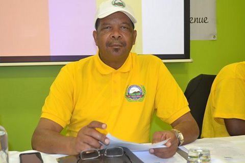 RNC ihuriro nyarwanda ryiciyemwo ibice - BBC News Gahuza