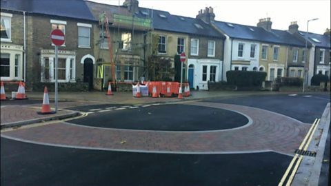 Cambridge 'ghost roundabout' attracts ridicule on social media - BBC News