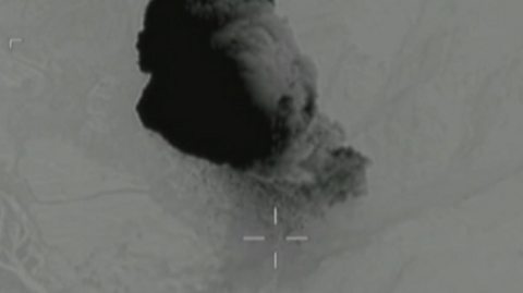 Friendly fire inquiry after US soldiers die battling IS - BBC News