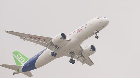 走近中國首架自製大型商用客機C919 - BBC News 中文