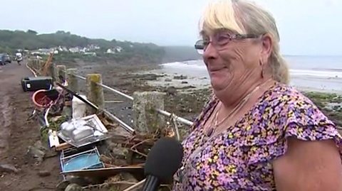 Cornwall floods: Clear-up follows flood 'devastation' - BBC News