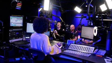 BBC - Here's how your favourite music makes it to the Radio 1 Playlist