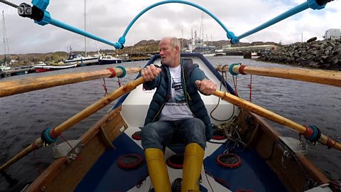 Rescued Atlantic rower relives dramatic rescue - BBC News