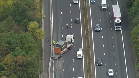 M4 crash: Two dead and six injured in minibus and lorry collision - BBC ...