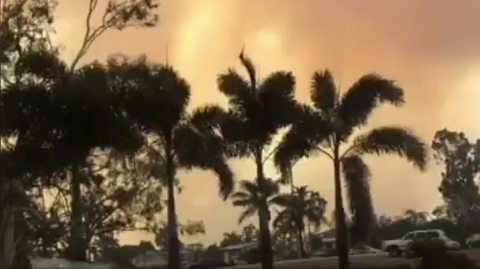 Queensland bushfires: Thousands told to flee 'catastrophic' threat ...