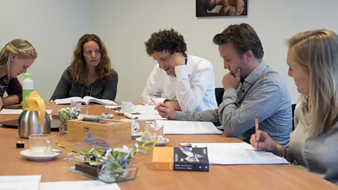 How to learn a language in an hour a day