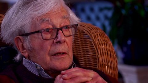 Derek Wilford: Bloody Sunday commander dies - BBC News