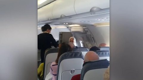 Thomas Cook collapse: German company files for bankruptcy - BBC News