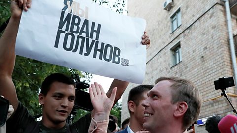 Corruption in Russia - BBC News