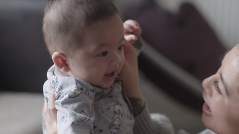 Fun Face Game to Help Your Baby Learn To Talk - BBC Tiny Happy People