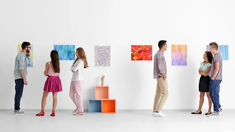 What makes strangers click?