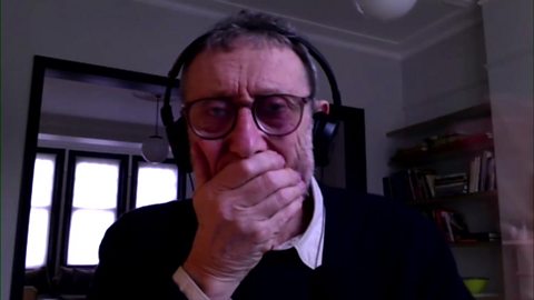 Michael Rosen 'honoured' to win PEN Pinter Prize - BBC News