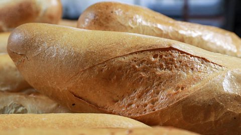 Rwanda: 'Mbere ubuzima bwari bubi…ubu ndi umwamikazi' – umugore ukora ...