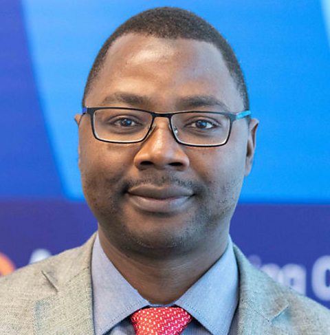 Le Débat BBC Afrique - Africa Radio avec Dr Issaka Souaré - BBC News ...