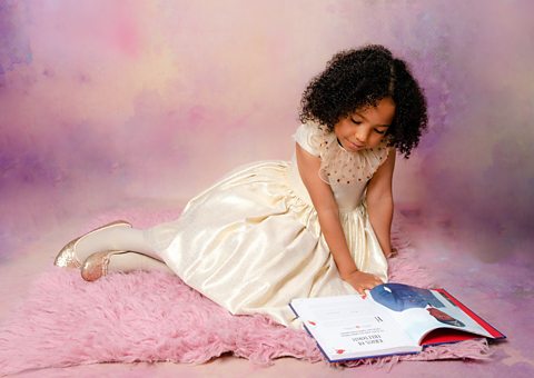 Black History Month: 'I love writing about Krio culture' - CBBC Newsround