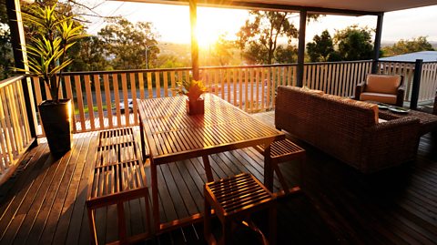 Uwera Delphine, umukobwa ubyaza umusaruro igiti cy'umugano - BBC News ...