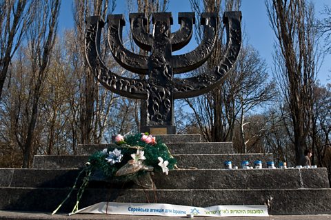 The Holocaust - BBC News