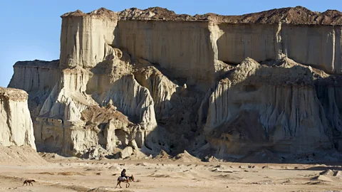 A remote highway along the Arabian Sea