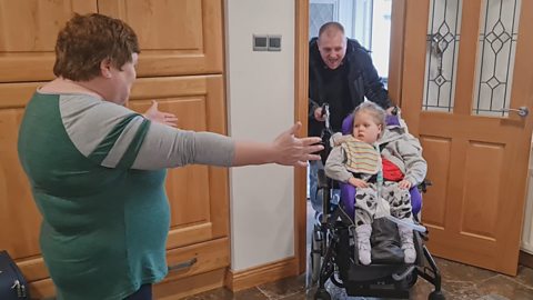 Covid: Tain family ends more than two years self isolation - BBC News