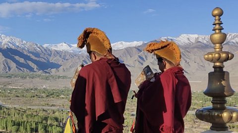 The Himalayas - BBC News