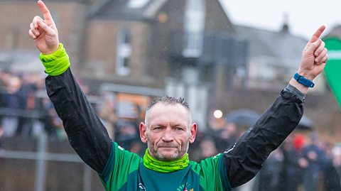 Marathon man Gary McKee meets those who benefited from his daily runs ...