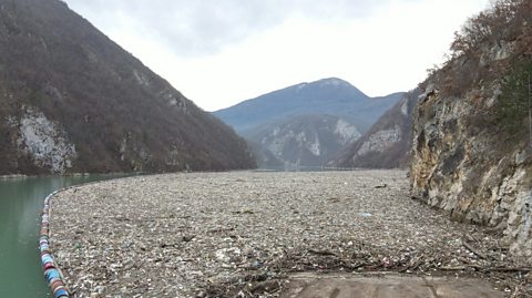Bosna i Hercegovina, voda i ekologija: Zašto je reka Bosna bila „crvena ...