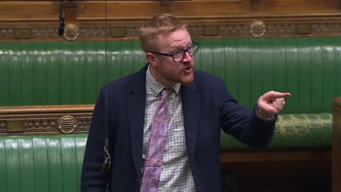 MP Lloyd Russell-Moyle sorry for tone in gender debate - BBC News