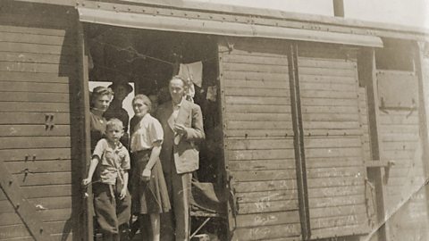 BBC Radio 3 - Sunday Feature - Flight across the steppes: The Jews who ...