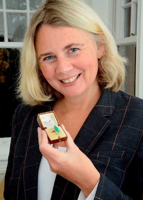 Bbc One Bargain Hunt Catherine Southon