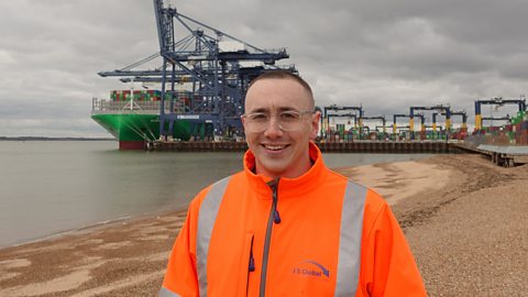 Shipping containers - BBC News