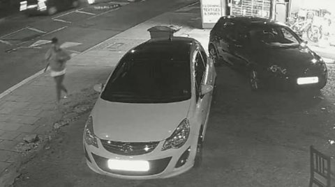 Fiona Holm: CCTV of woman released in bid to find body - BBC News