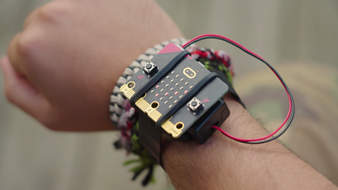 How to track your physical activity using the BBC micro:bit - BBC Bitesize