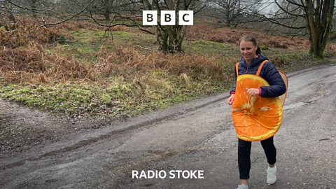 Stafford's Sally Orange to run Everest Marathon dressed as lime - BBC News