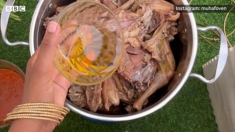 Girke-girken Ramadan 2024: Yadda ake yin farfesun daddawa - BBC News Hausa