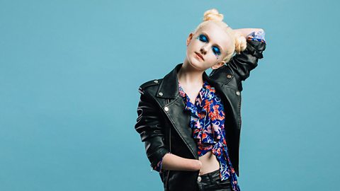 Talking about work and different jobs in Spanish - BBC Bitesize