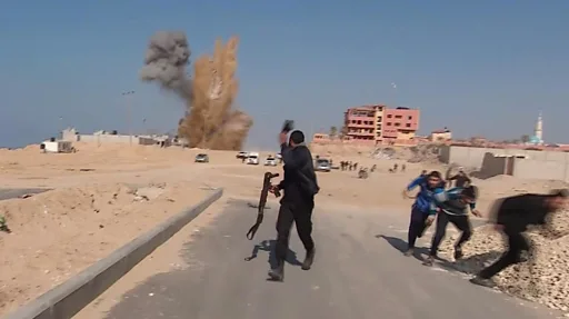 إسرائيل تقصف مواقع تابعة لحركة حماس ردا على سقوط صاروخ على عسقلان Bbc