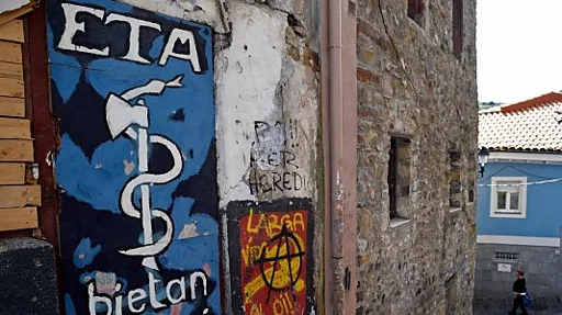 Eta: Basque separatists begin weapons handover - BBC News