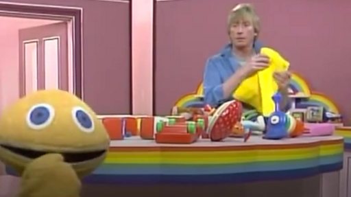 Rainbow presenter Geoffrey Hayes dies at 76 - BBC News