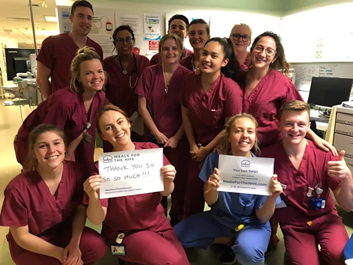 Coronavirus: The restaurants feeding hospital staff - BBC News