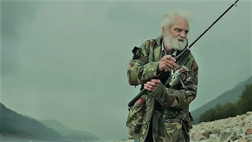 O eremita que vive há 40 anos isolado após ser espancado e ficar em ...