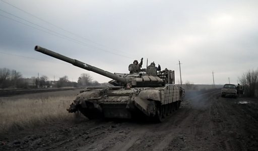 Rusija i Ukrajina: Satelitski prikaz Soledara, razorenog rudarskog grada na istoku - BBC News na ...